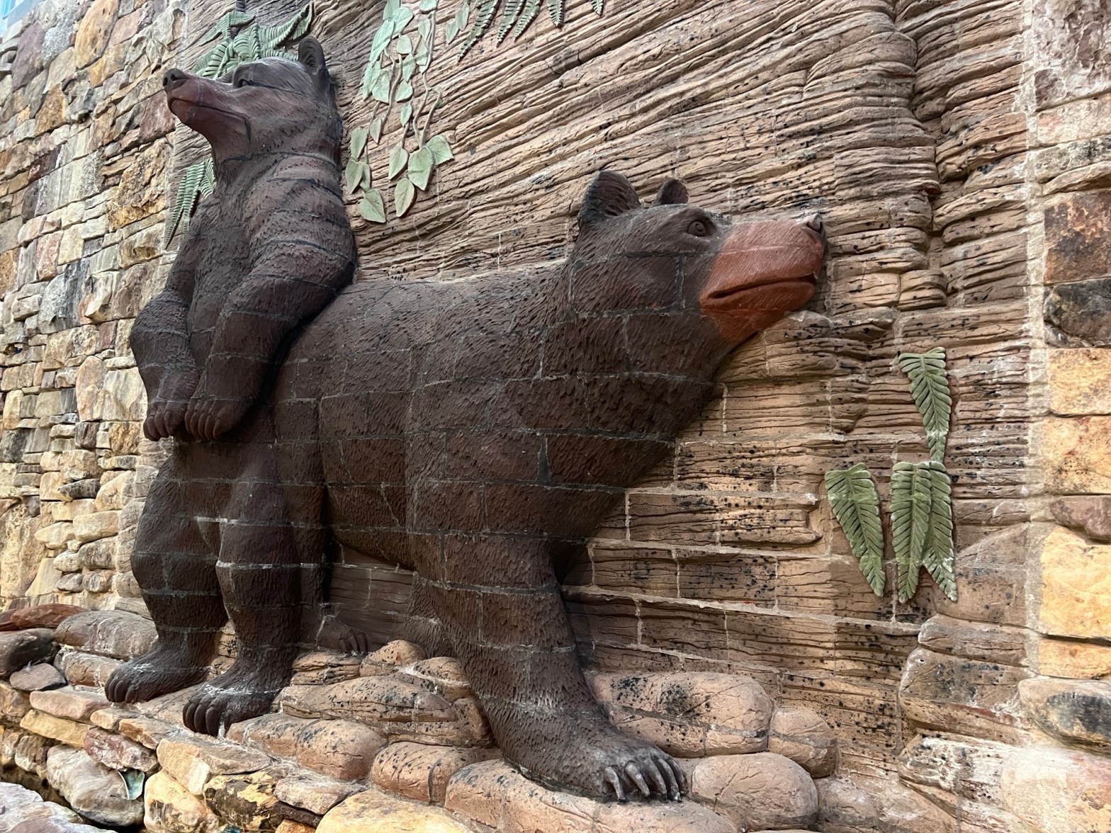 Tazewell County artist turns bricks into art - Cardinal News