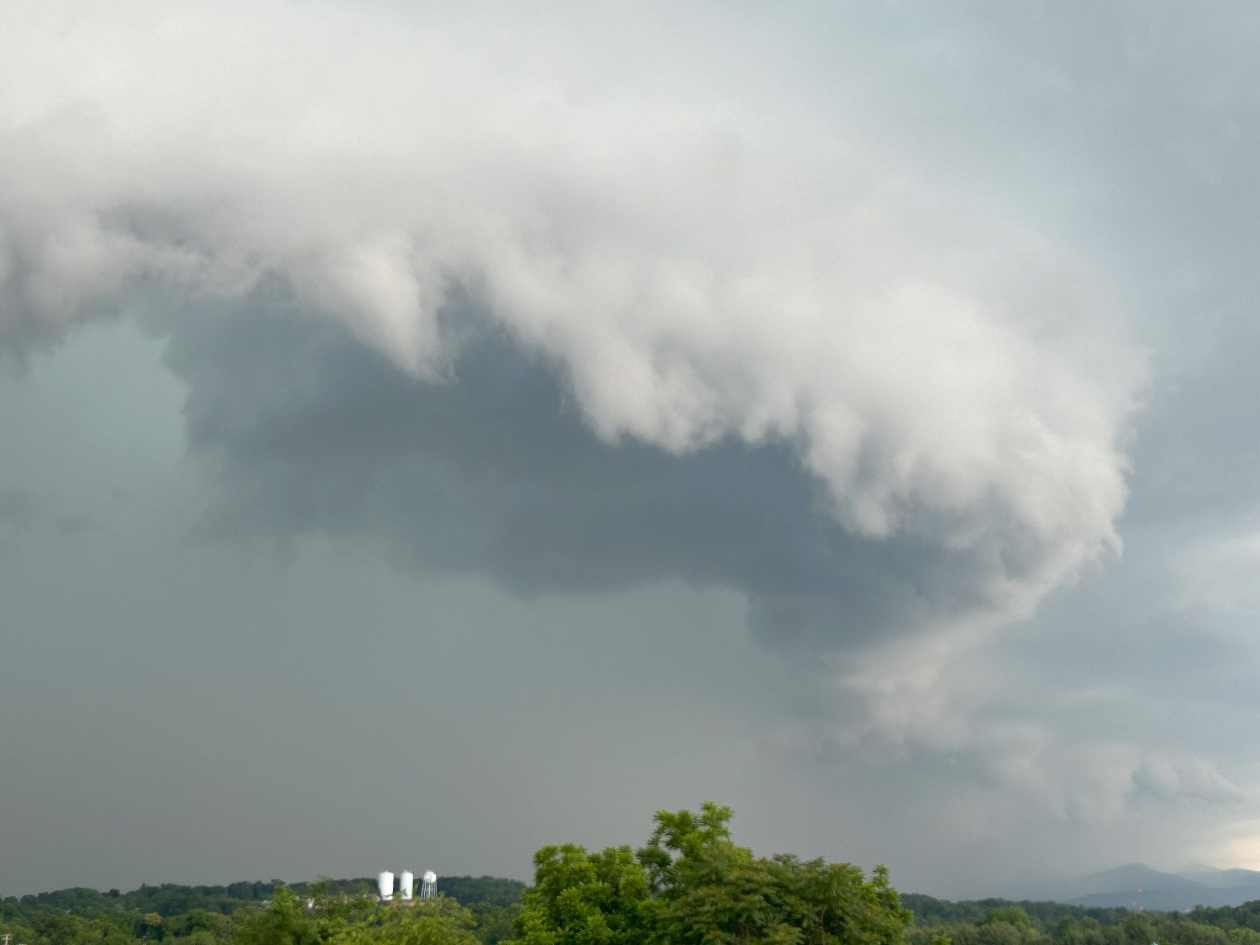 Gusty storm line knocks out power to almost 60,000; possible tornado in ...