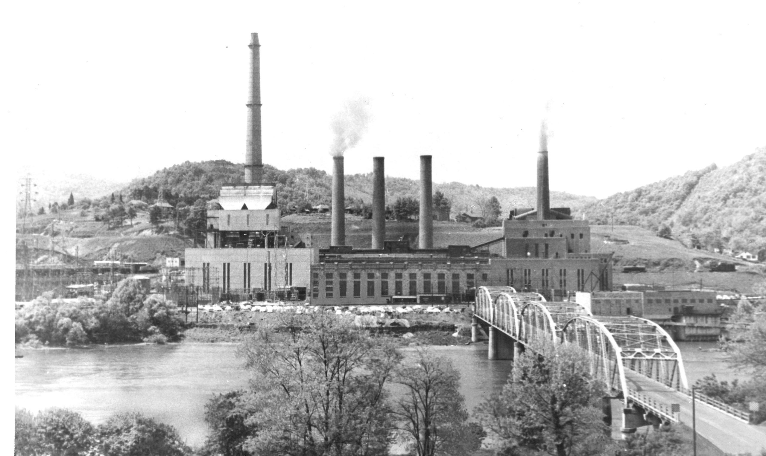 Officials hope to breathe new life into an old coal power plant in ...