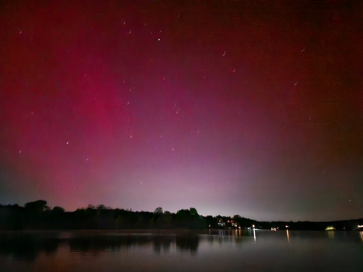 Aurora encore: Photos capture 2024’s second big round of vivid northern lights in Virginia ...